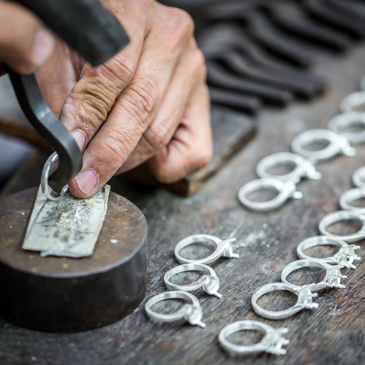 Sterling Silver vs. Pure Silver: What’s the Difference? – Rajasi
